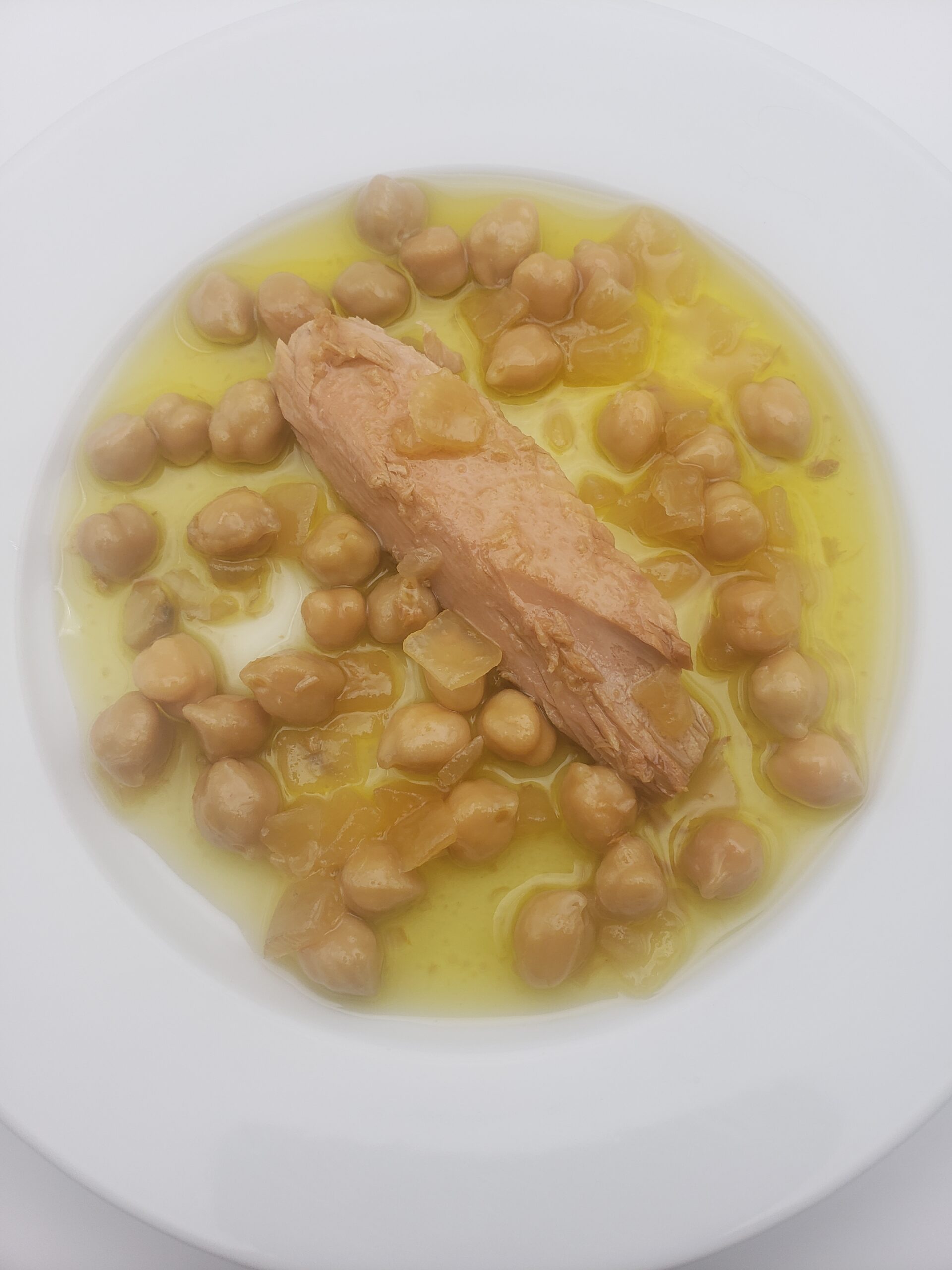 Briosa Gourmet Tuna Fillets in Olive Oil with Chickpeas - Rainbow ...